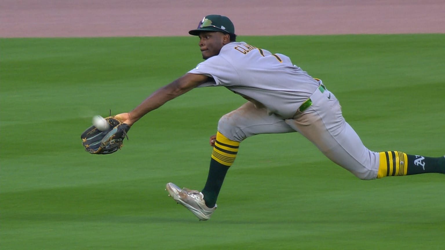 Denzel Clarke's diving grab | 06/25/2025 | Athletics