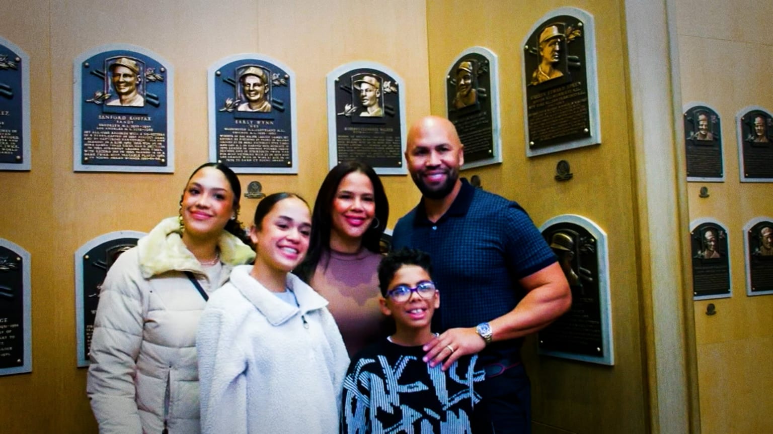 Carlos Beltrán tours the Baseball Hall of Fame | 01/30/2026 | MLB.com