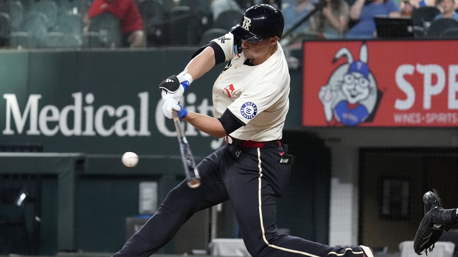 Corey Seager lines a two-run double | 07/05/2024 | Texas Rangers