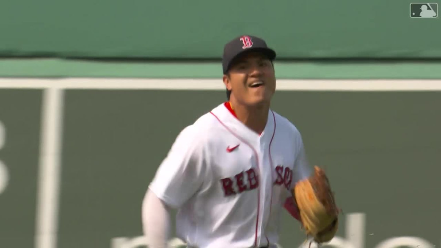 Yu Chang makes a fantastic spinning throw for the out | 08/06/2023 ...