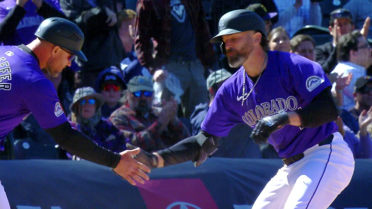 Jake Cave hits a triple in the bottom of the 8th | 04/07/2024 ...