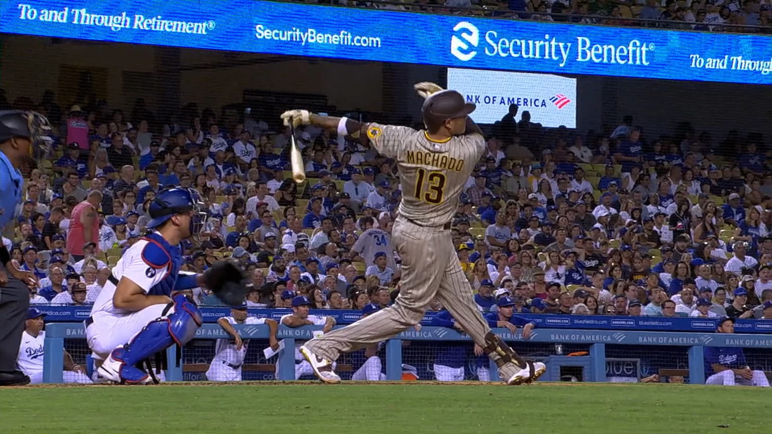 Manny Machado crushes a solo home run to left-center | 09/03/2022 | Los ...