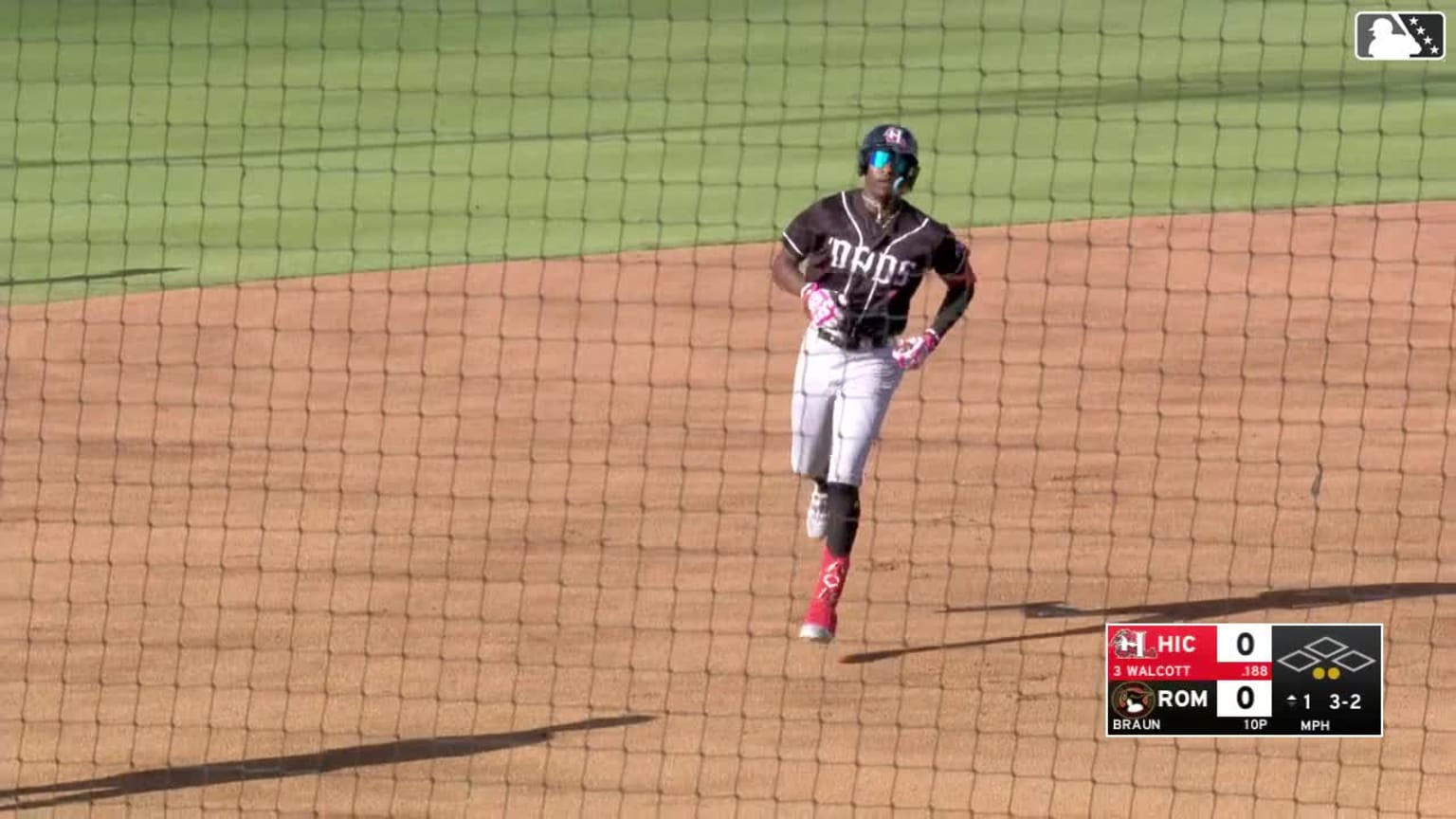 Sebastian Walcott's solo homer | 04/30/2024 | MLB.com