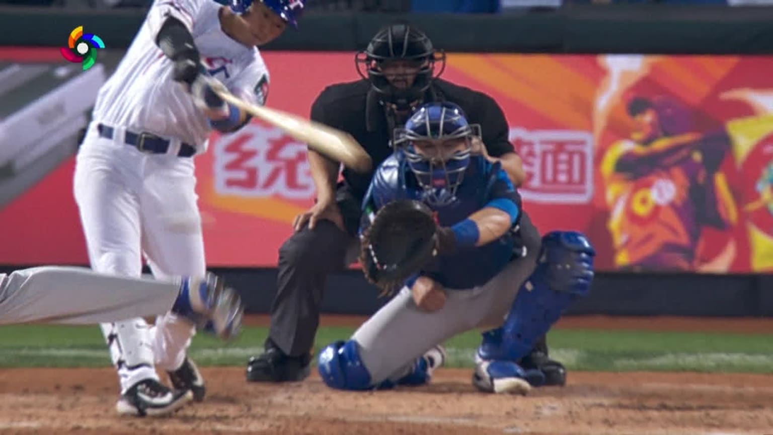 Tsung-Che Cheng brings in Chieh-Hsien Chen for tie | 03/10/2023 | MLB.com