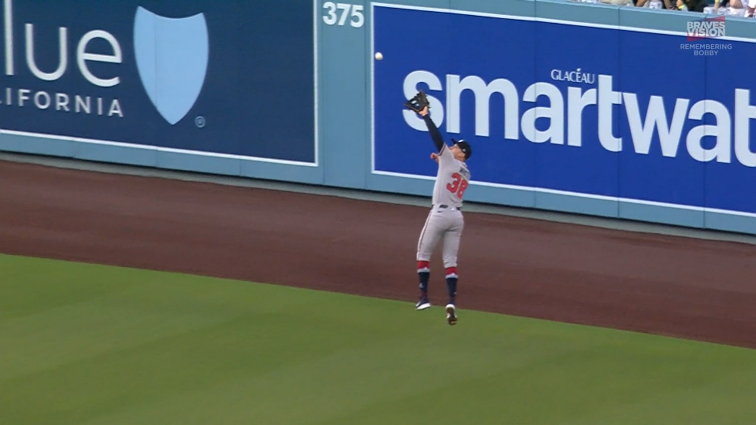 Eli White's jumping catch | 05/09/2026 | Atlanta Braves