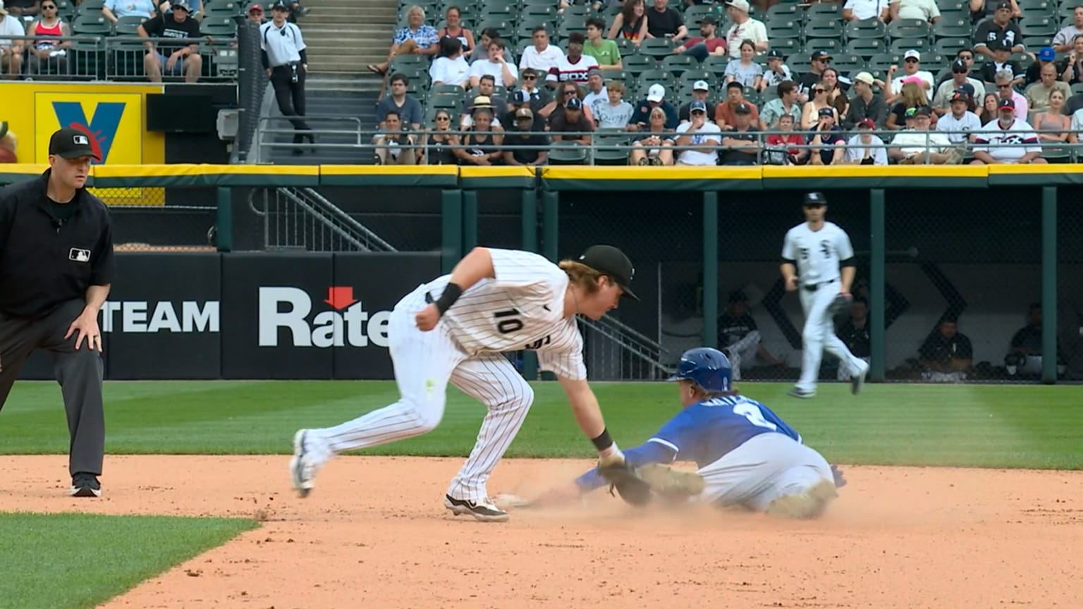 Drew Waters safe after a review | 06/08/2025 | Kansas City Royals