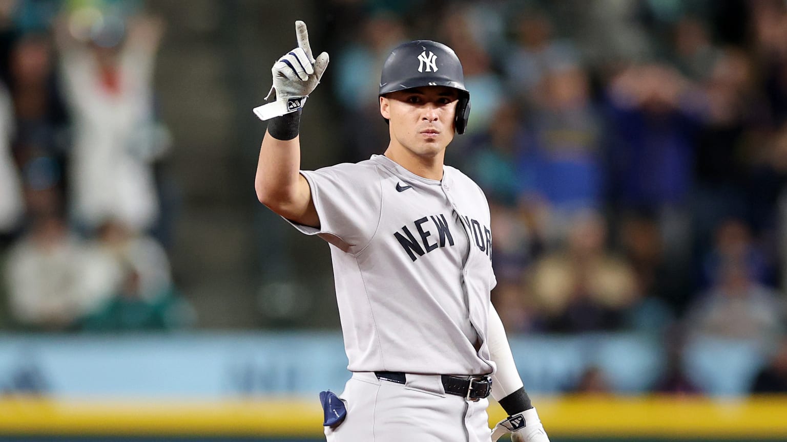 Anthony Volpe reaches, tying run scores on error | 05/13/2025 | New ...