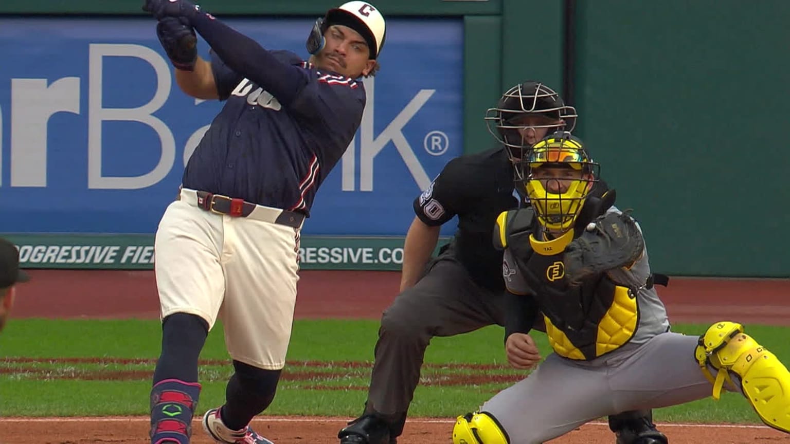 Josh Naylor pega doble de dos carreras | 30/08/2024 | Los Guardians de ...