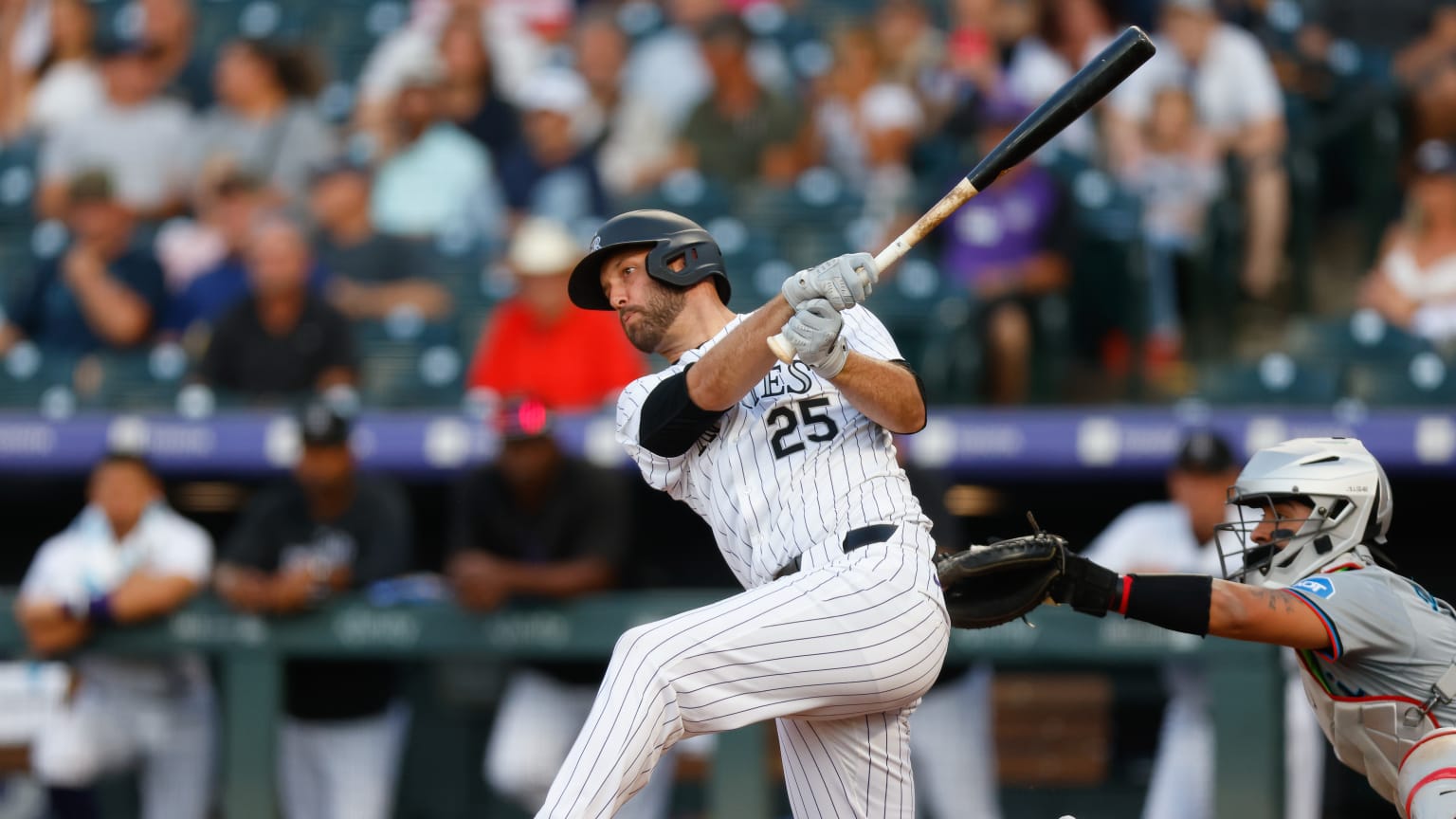 Jacob Stallings drives in a run | 08/27/2024 | Colorado Rockies
