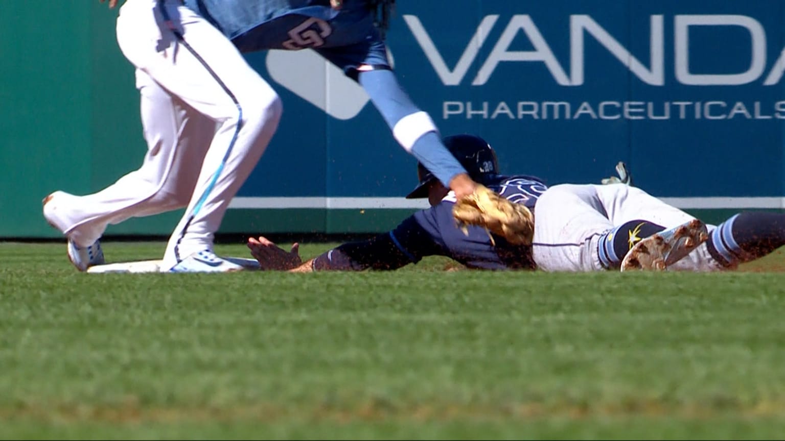 Jake Mangum thrown out at second after review | 08/30/2025 | Chicago Cubs