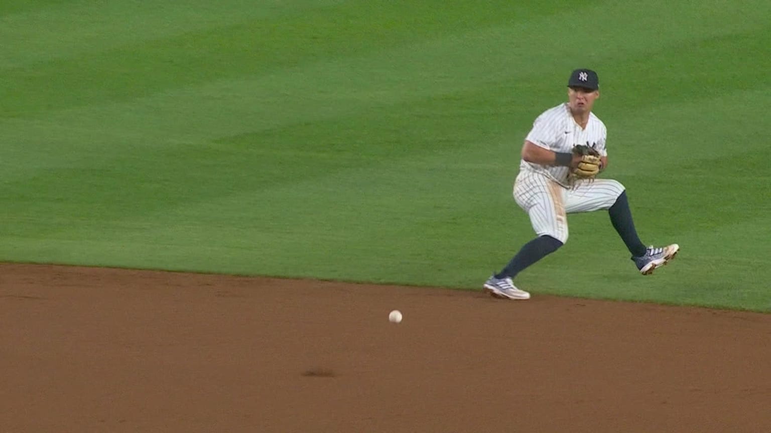 Anthony Volpe's smooth sliding stop | 06/06/2024 | New York Yankees