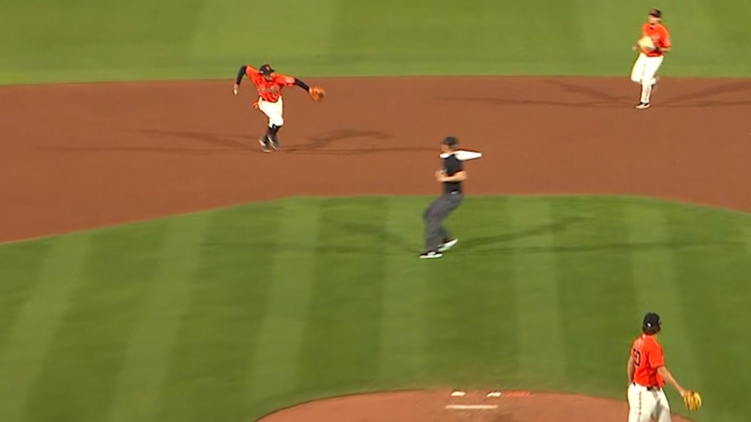 Luis Hernández's slick defense | 03/19/2026 | MLB.com