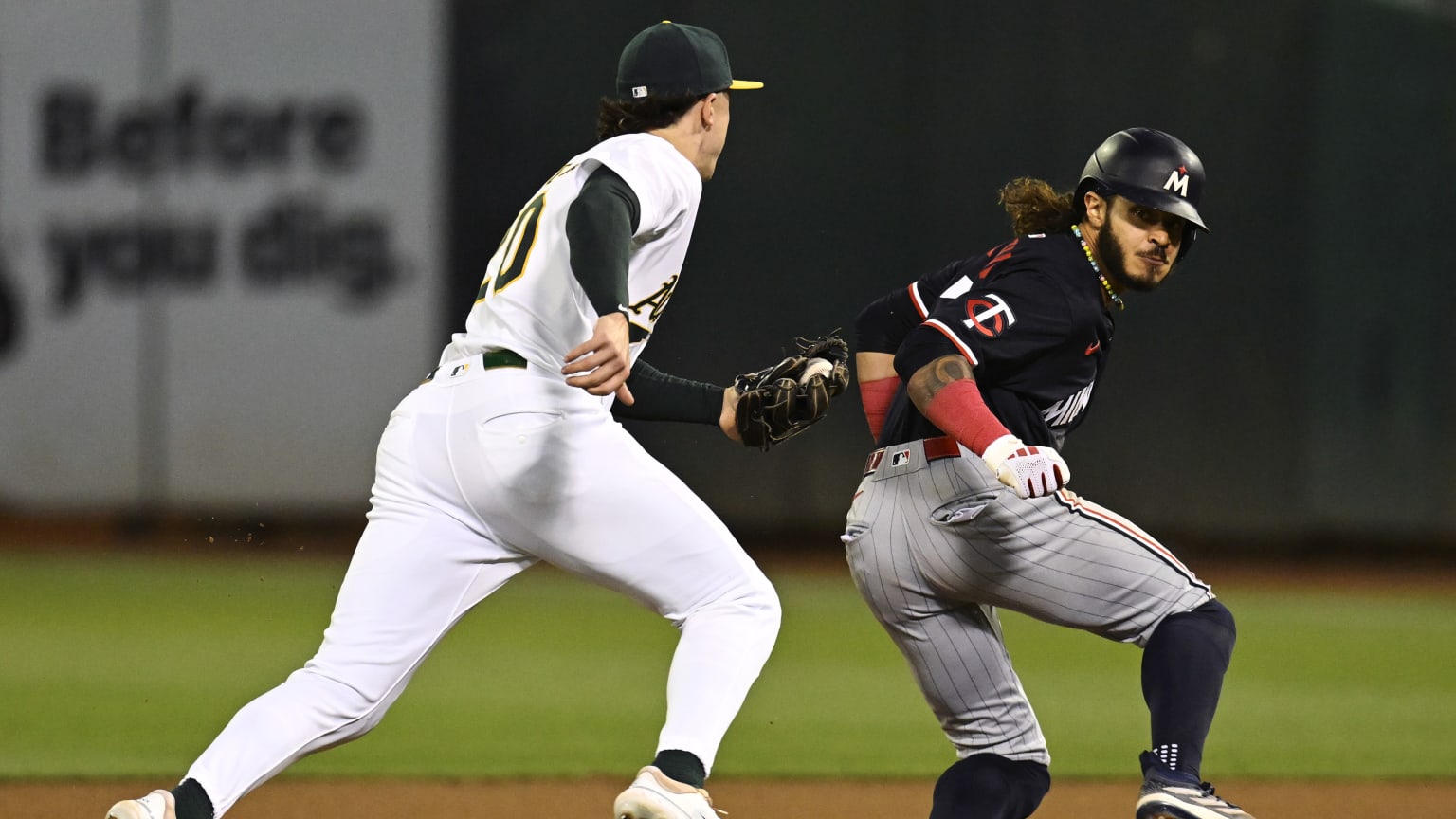 Newcomb earns win without officially facing batter | 21/06/2024 | Los ...