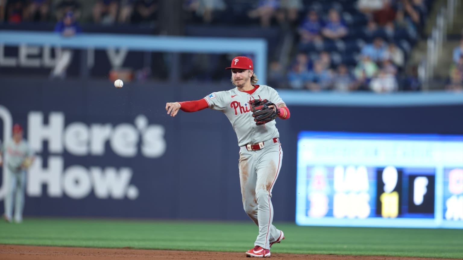Bryson Stott's great diving stop | 06/04/2025 | MLB.com
