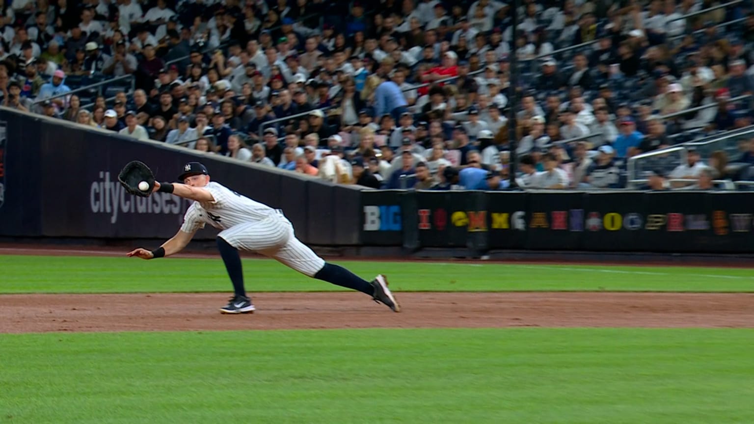 Ben Rice's diving catch | 09/10/2025 | New York Yankees