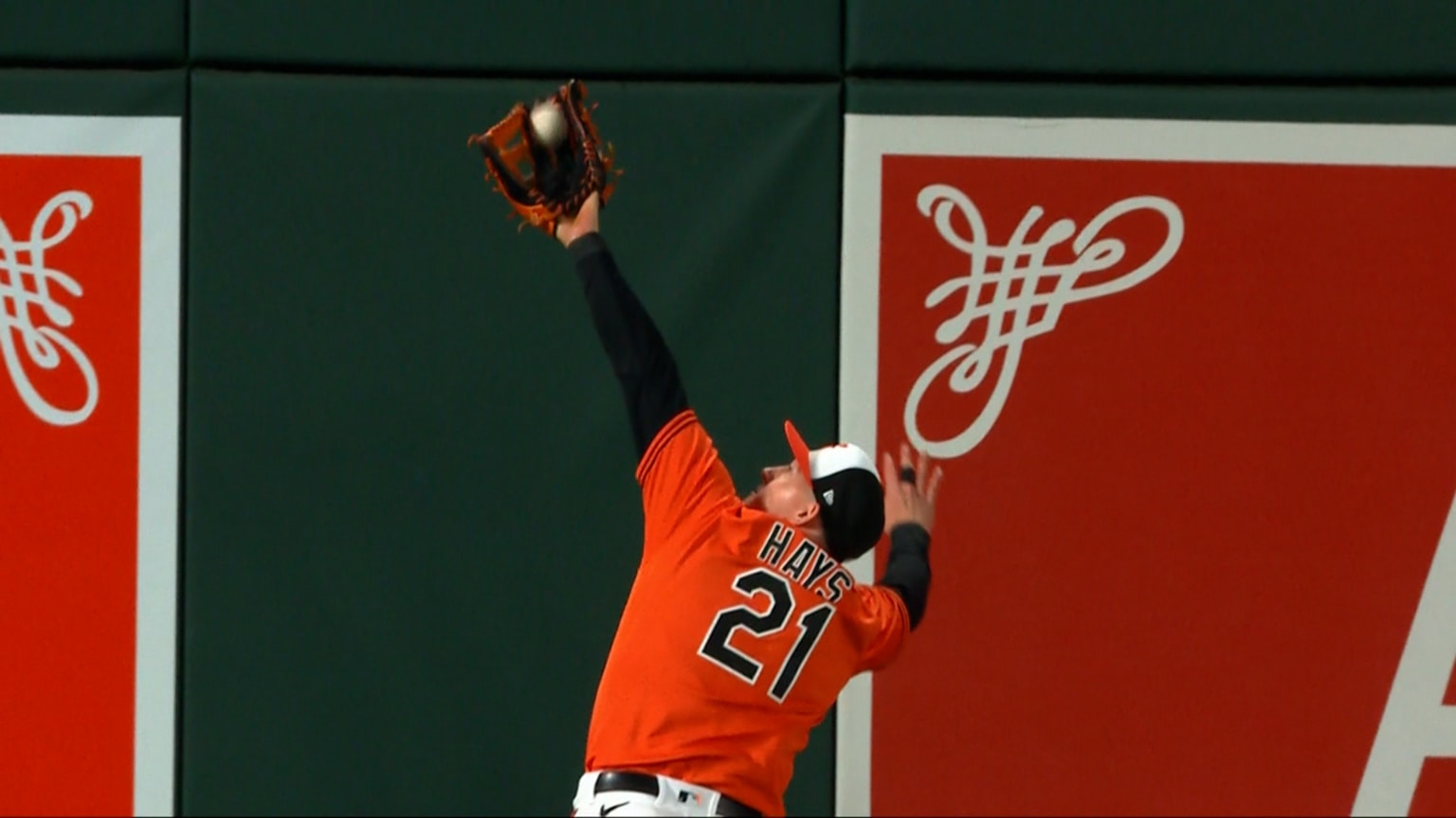 Austin Hays makes a running catch in the 7th inning | 09/16/2023 ...