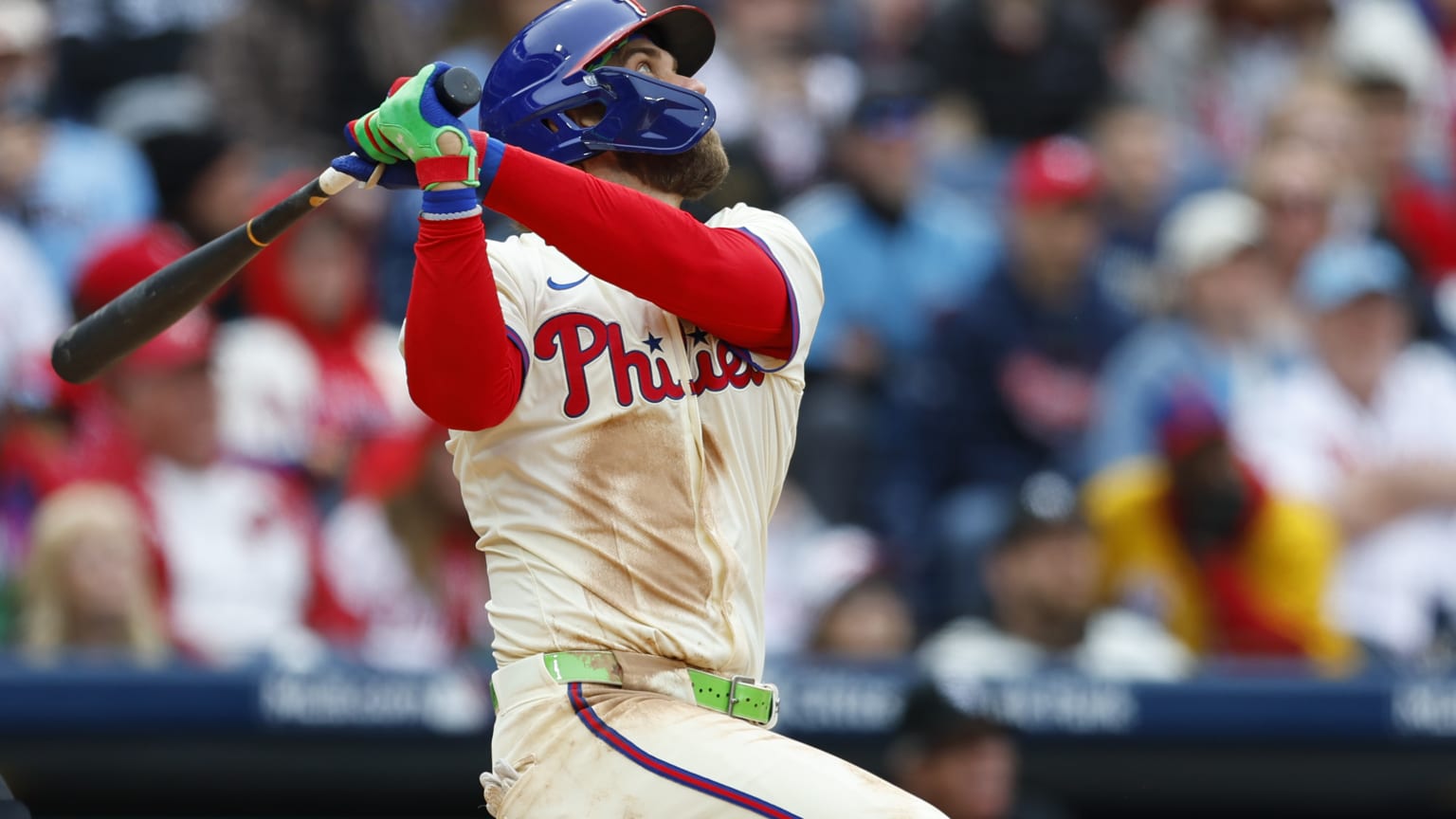 Bryce Harper scores Schwarber with a sacrifice fly | 04/21/2024 ...