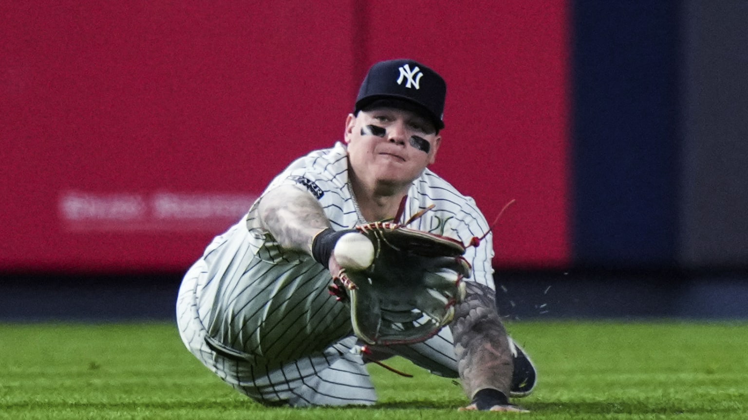 Alex Verdugo's diving catch | 05/07/2024 | New York Yankees