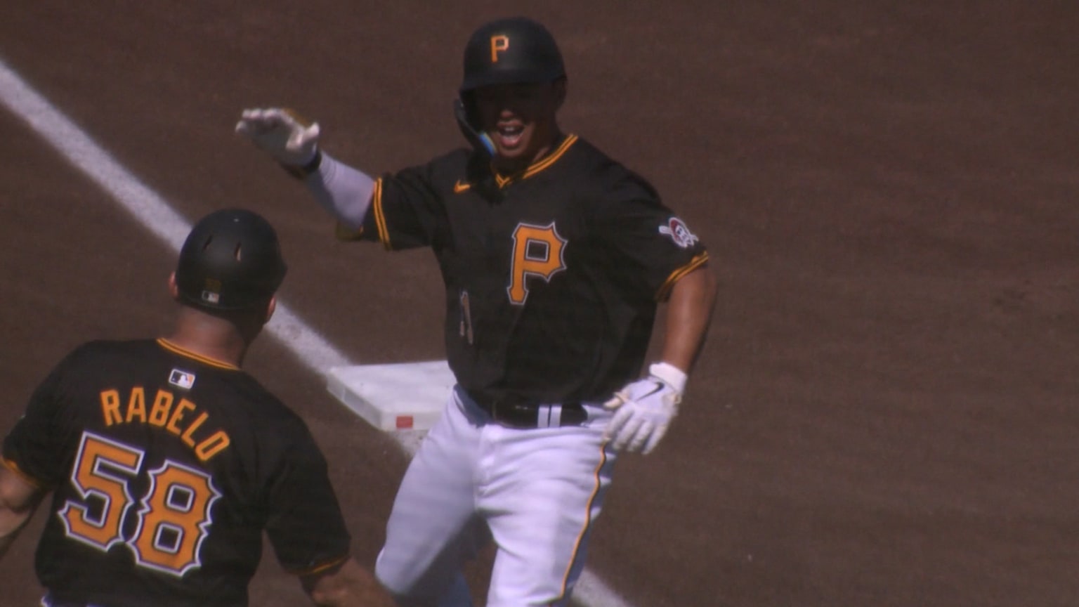 Tsung-Che Cheng lofts a two-run homer to center field | 02/28/2024 ...