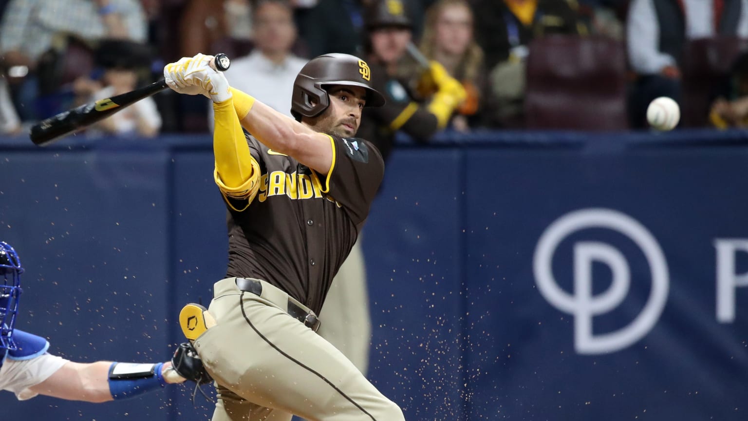 Tyler Wade drives an RBI single, extends Padres' lead | 03/21/2024 ...