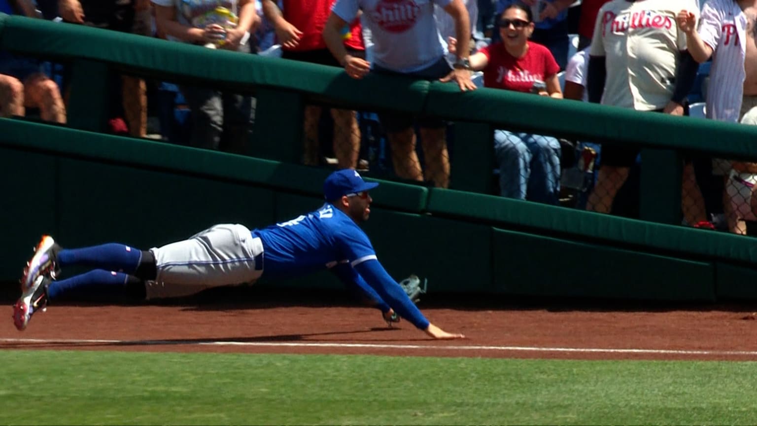George Springer's diving catch | 05/08/2024 | MLB.com