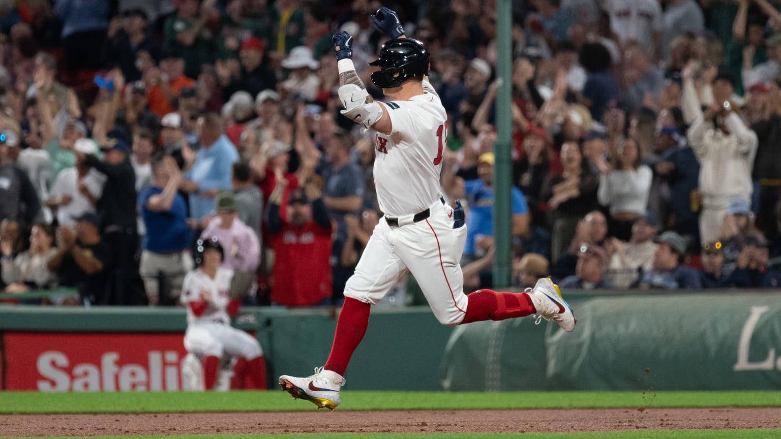 Tyler O'Neill's second solo homer (29) | 09/09/2024 | MLB.com