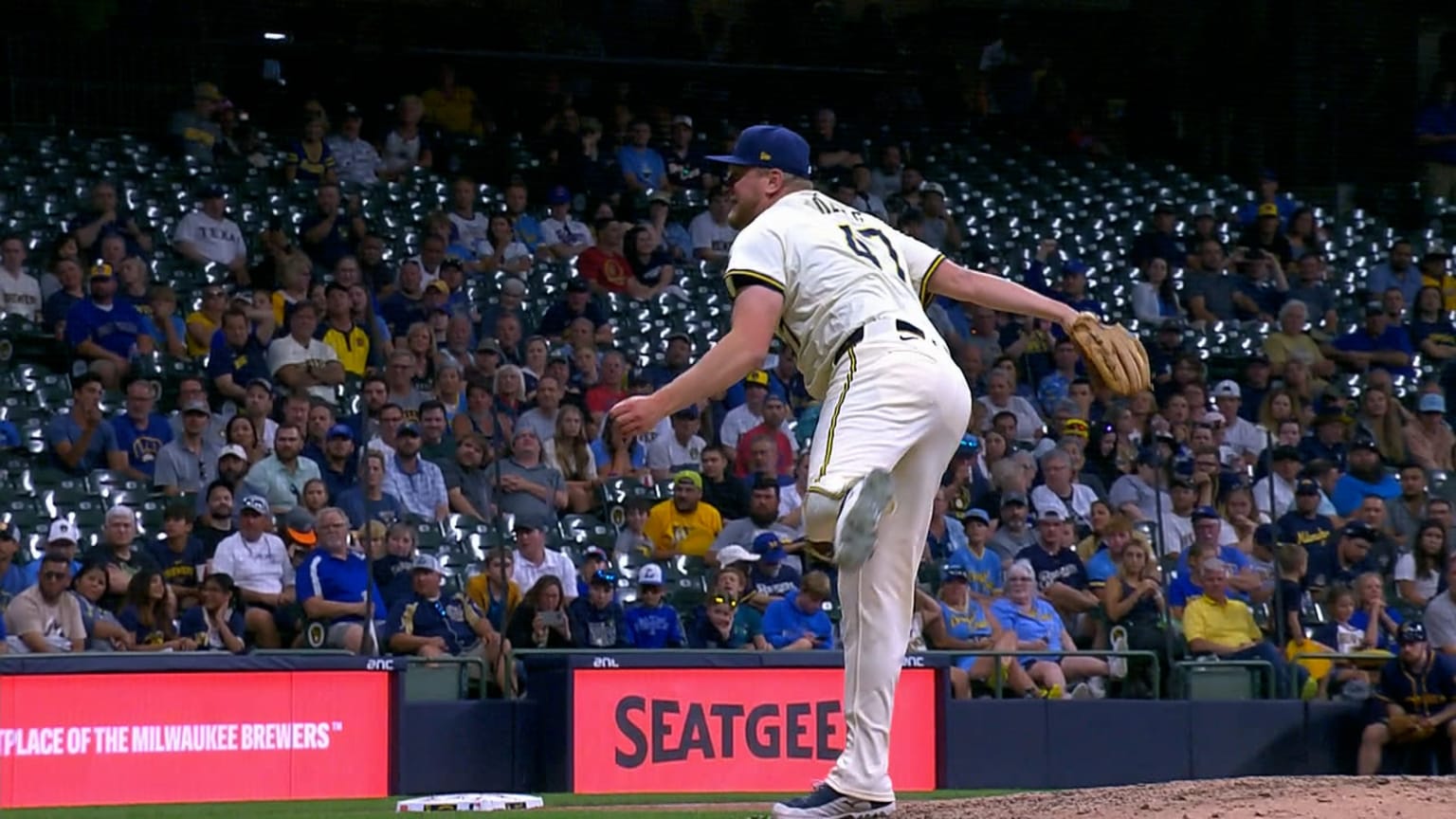 Jared Koenig escapes the bases-loaded jam | 06/24/2024 | Milwaukee Brewers