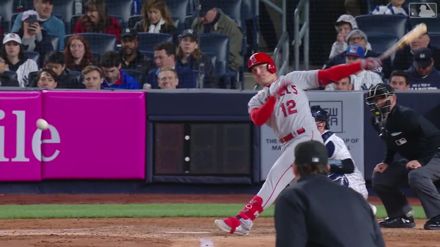 Hunter Renfroe smacks an RBI double to left field | 04/18/2023 | Los ...