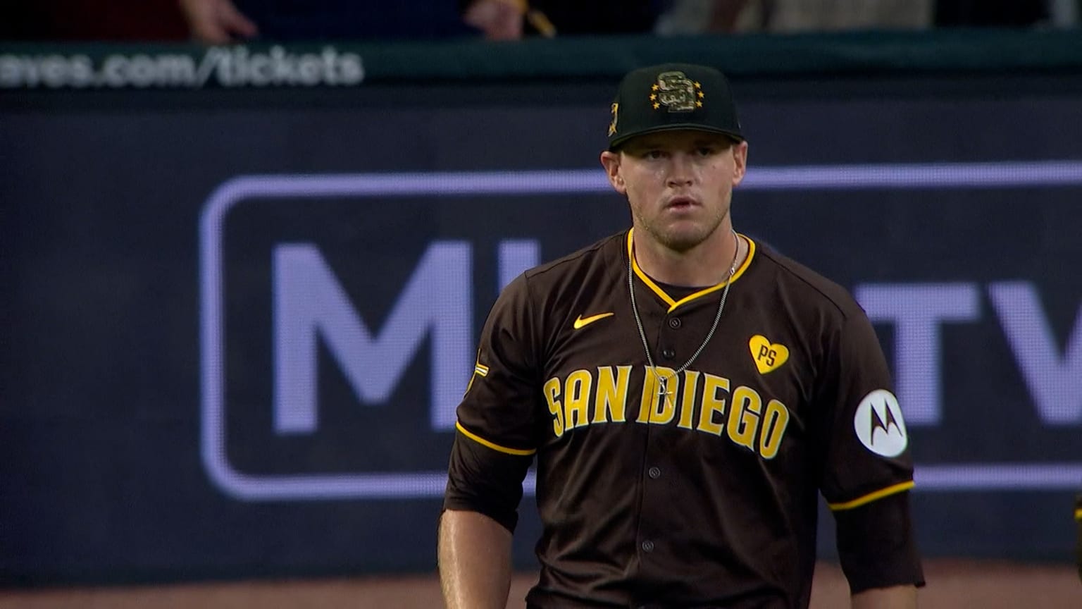 Padres turn two, secure win | 05/19/2024 | San Diego Padres