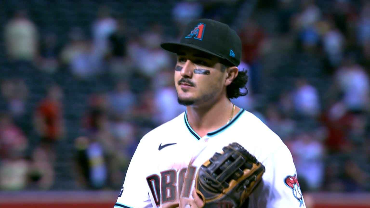 Josh Rojas gets Garrett Stubbs to fly out to right | 06/13/2023 ...