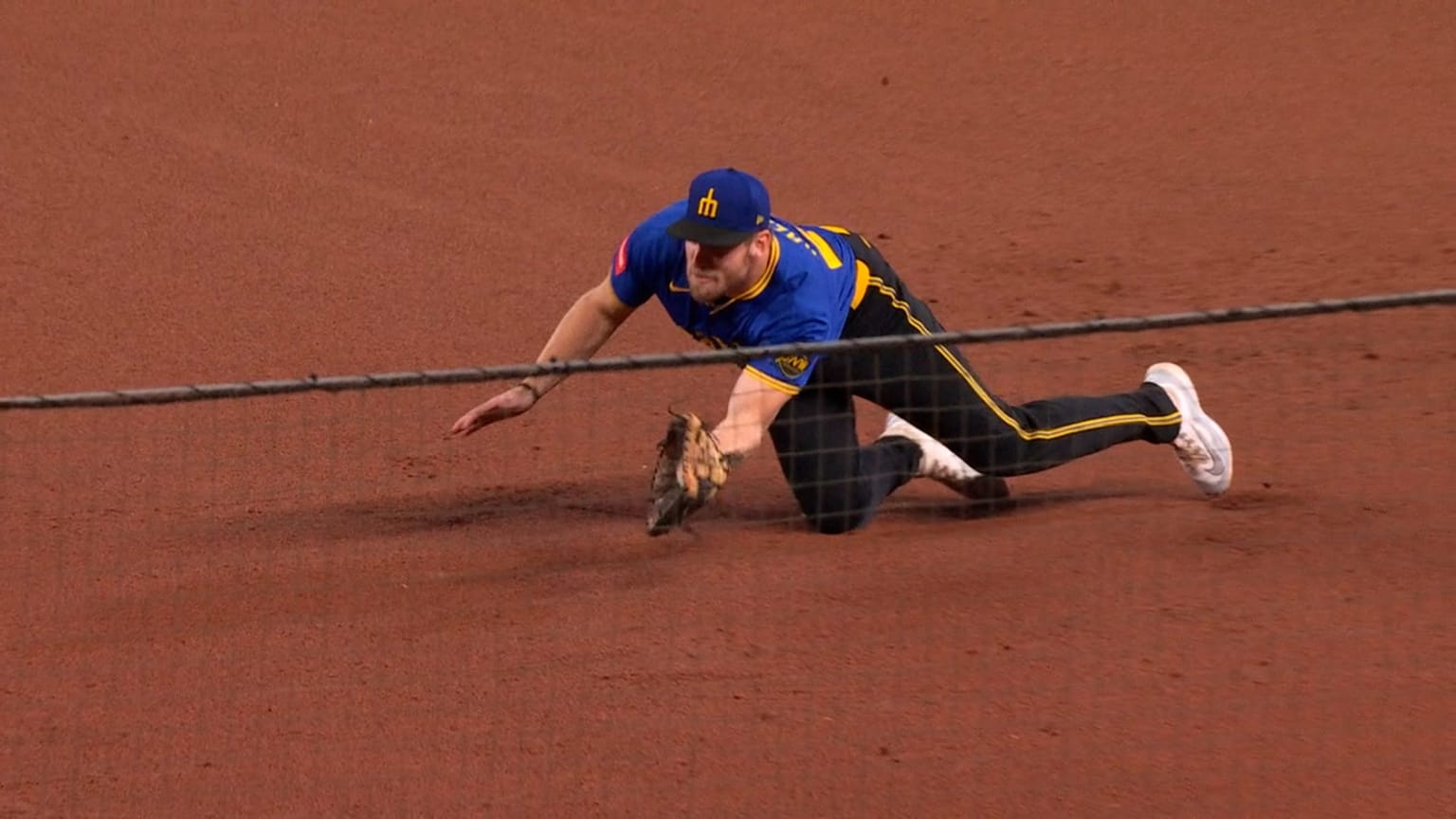 Luke Raley's diving snag | 09/12/2025 | Seattle Mariners