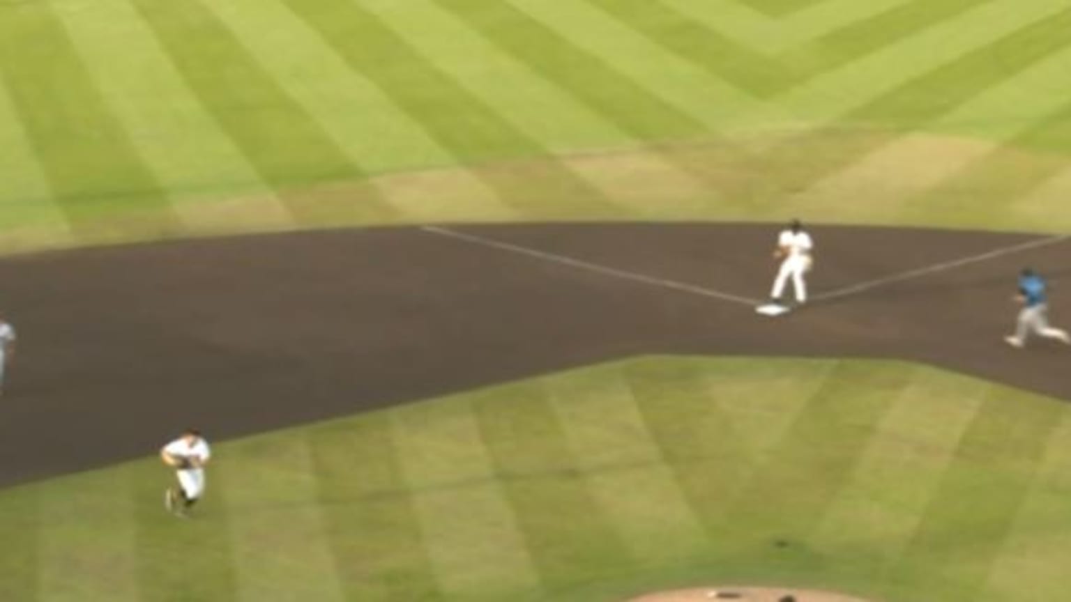 Garret Forrester makes tough play from third | 08/05/2023 | MLB.com