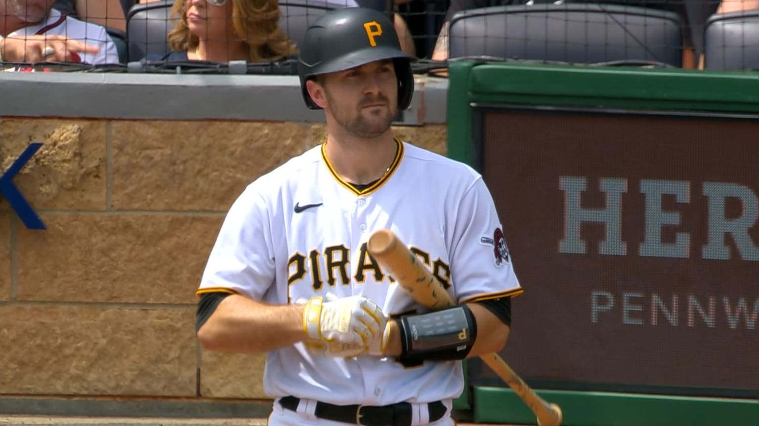 Jason Delay's groundout gives the Pirates the lead | 08/10/2023 ...