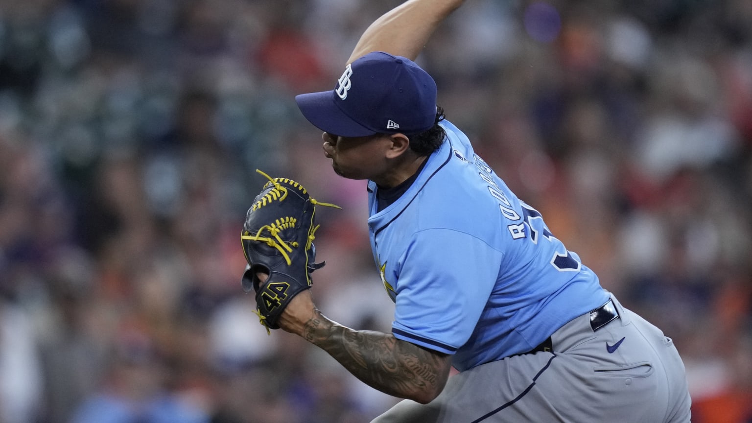 Manuel Rodríguez fans Yordan Alvarez to end 7th | 08/04/2024 | Tampa ...
