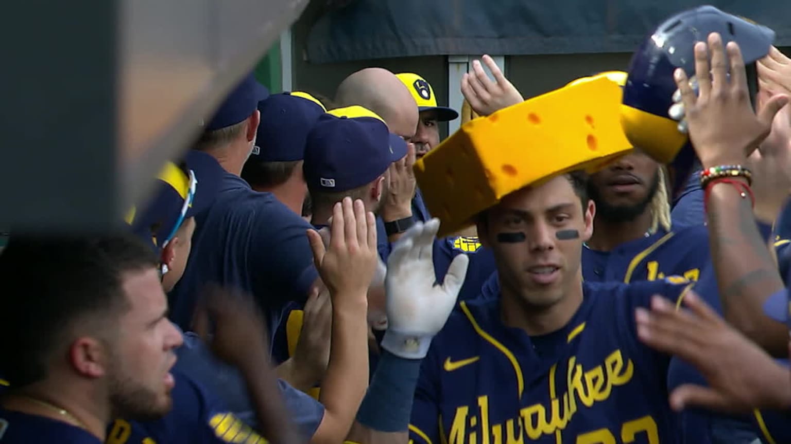 Brewers put together a big five run rally in the 2nd | 07/01/2023 ...