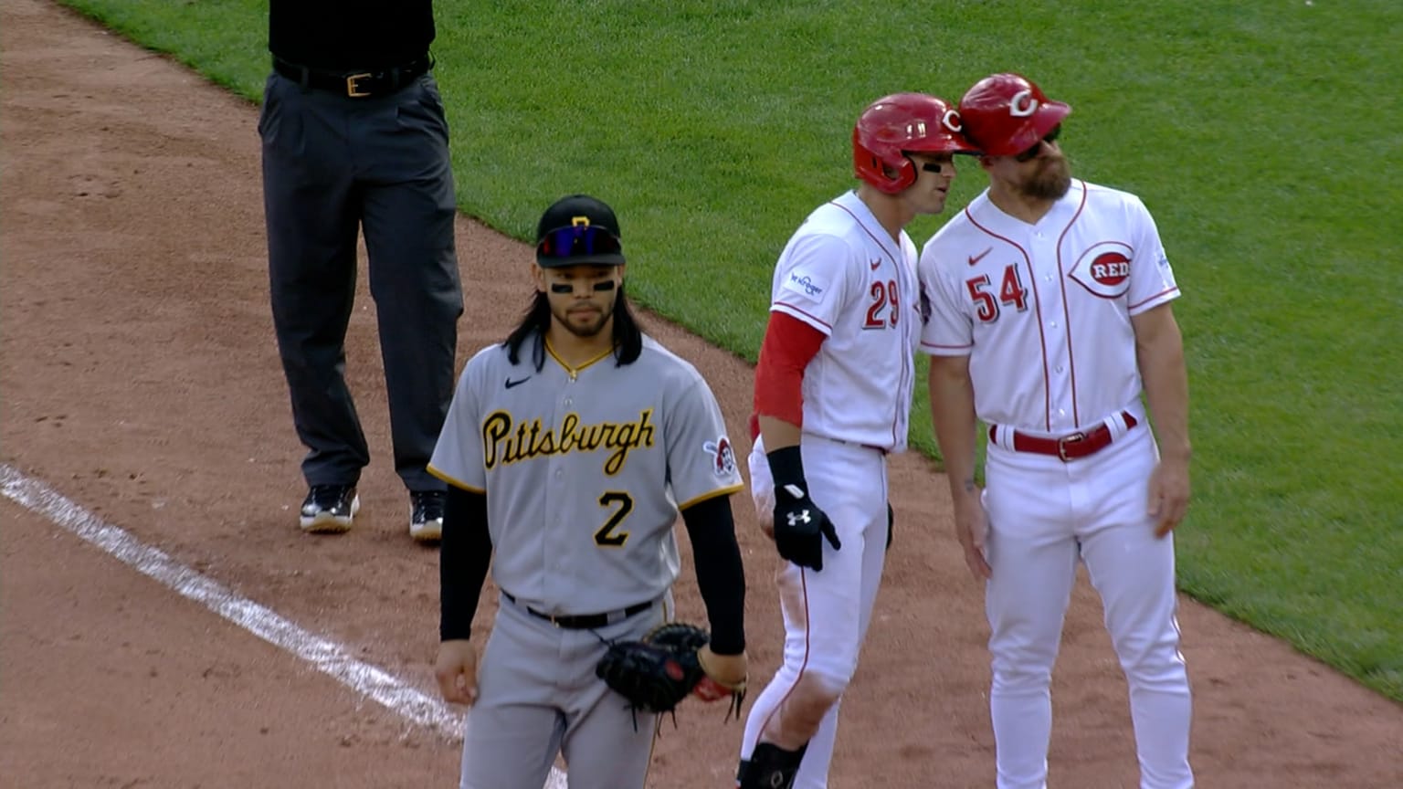 TJ Friedl puts the Reds ahead with an RBI single | 09/24/2023 ...