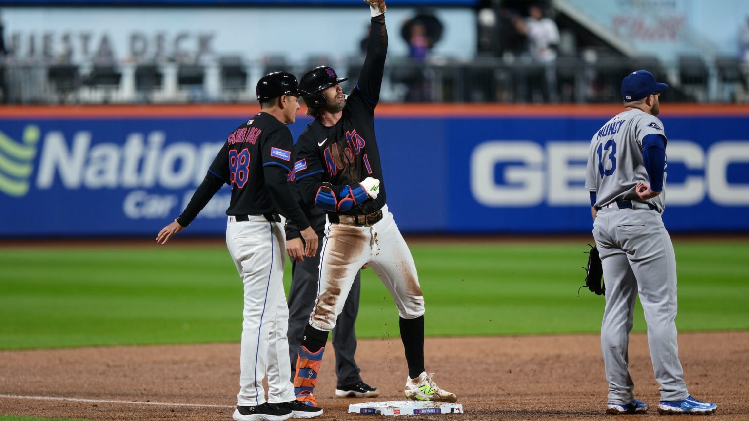 Jeff McNeil's two-run triple | 05/23/2025 | MLB.com