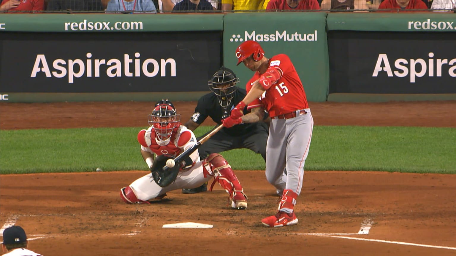 Nick Senzel knocks an RBI single to center field | 05/31/2023 ...