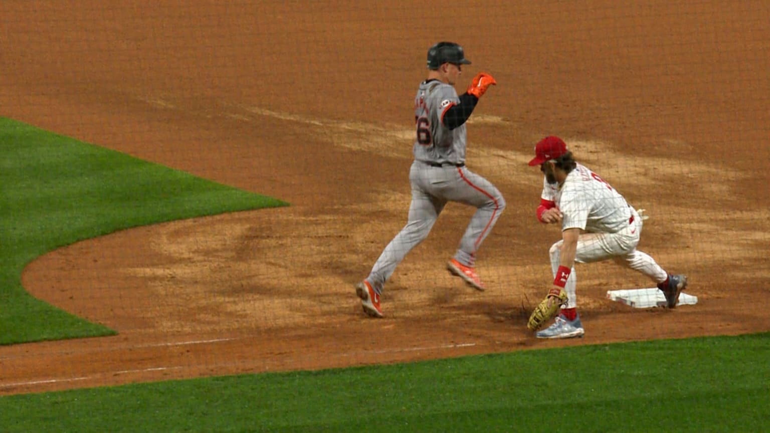 Matt Chapman safe at first after review | 05/04/2024 | San Francisco Giants