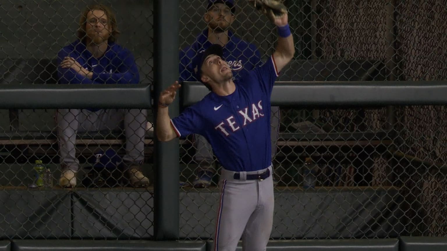 Evan Carter makes a spectacular catch at the wall | 10/15/2023 | MLB.com