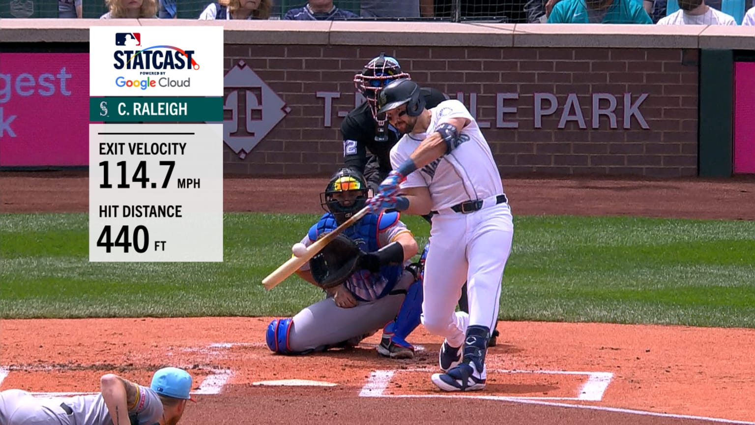 Cal Raleigh's towering 440-foot home run | 07/04/2025 | San Francisco Giants