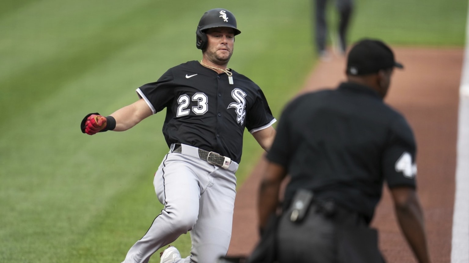 Luis Robert Jr.'s single plates a run | 07/18/2025 | Chicago White Sox