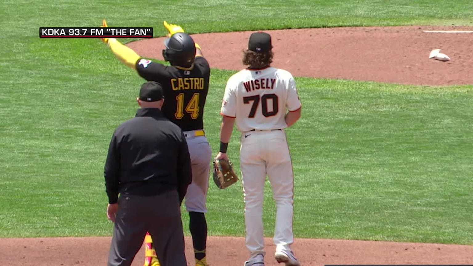 Castro rompe el empate con sencillo | 31/05/2023 | Los Pirates de ...