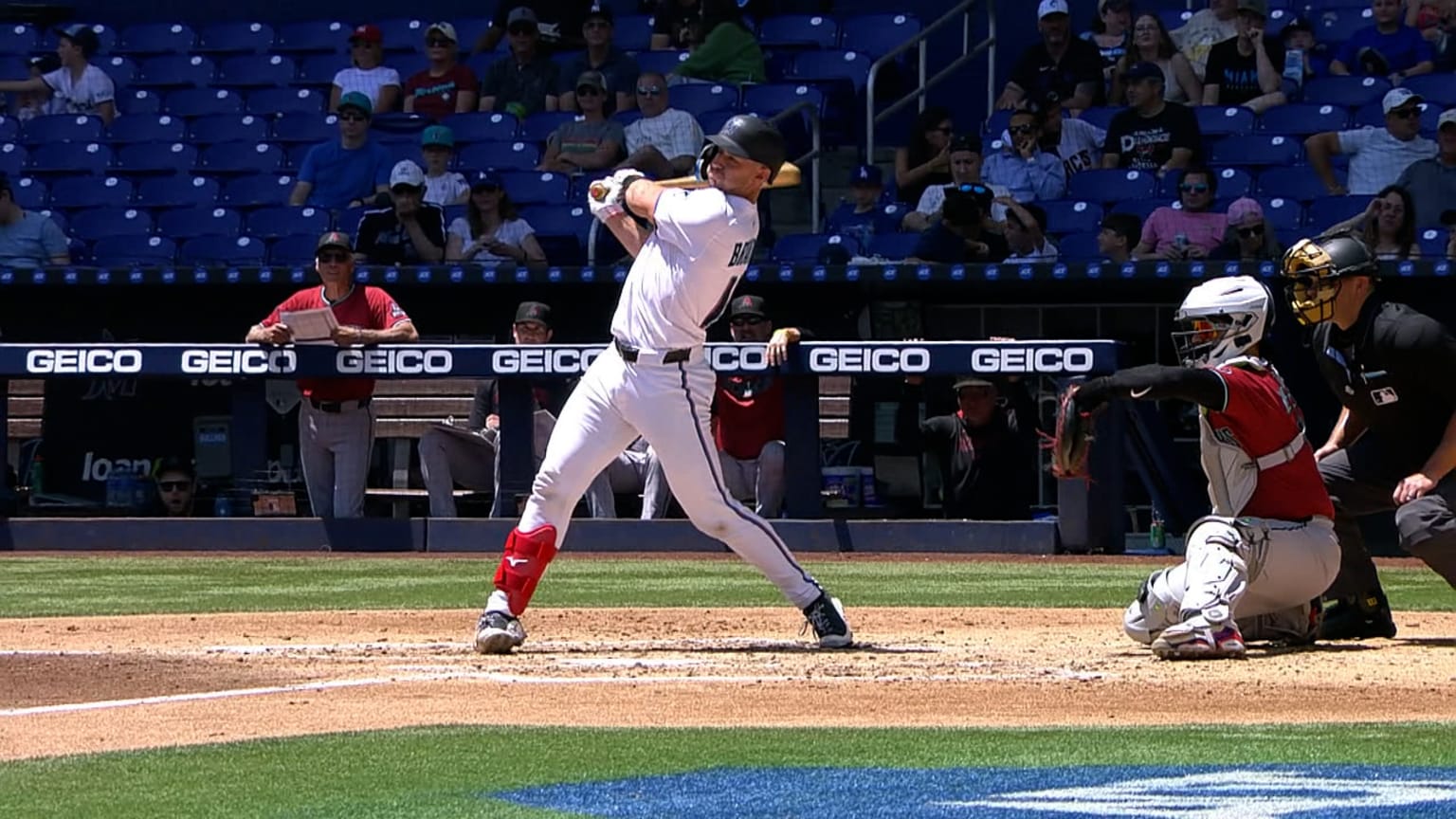Rob Brantly's single in the 2nd inning | 04/17/2025 | Miami Marlins