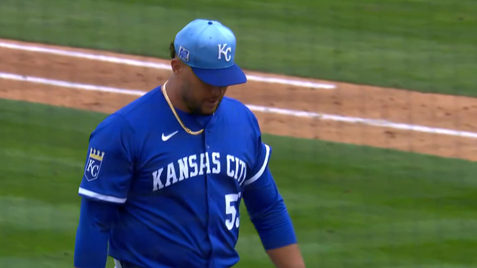 Carlos Estévez induces groundout to end inning | 03/14/2025 | Kansas ...