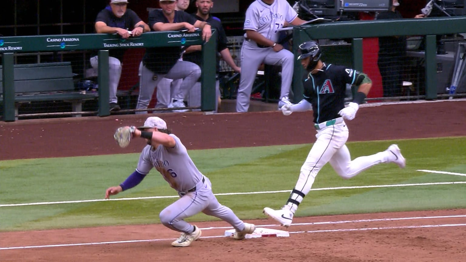 Perdomo scores on throwing error | 05/17/2025 | Arizona Diamondbacks