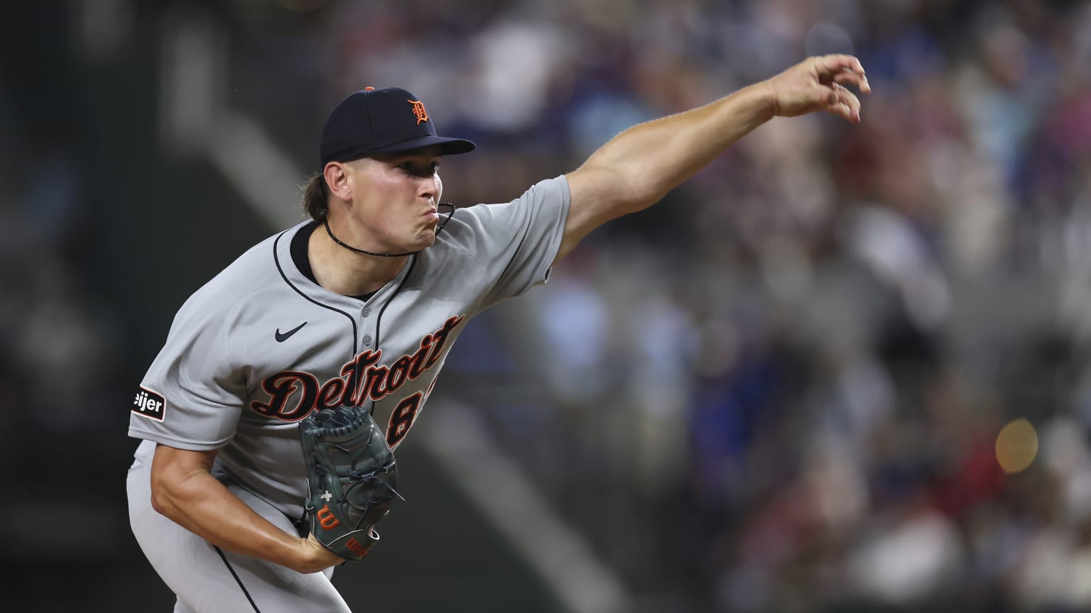 Tyler Holton escapes the jam | 07/22/2025 | Detroit Tigers
