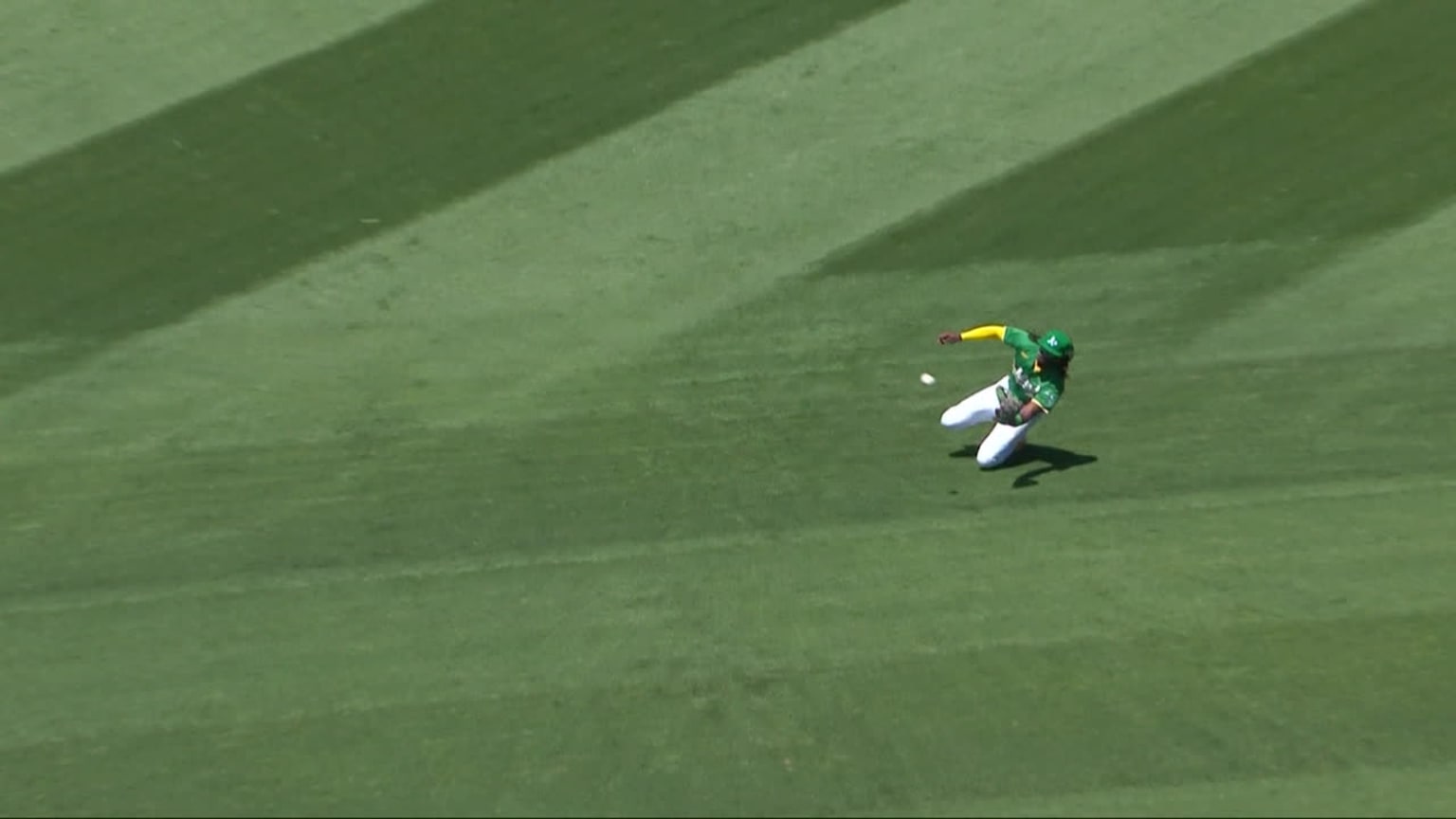 Lawrence Butler's sliding catch | 08/07/2024 | Athletics