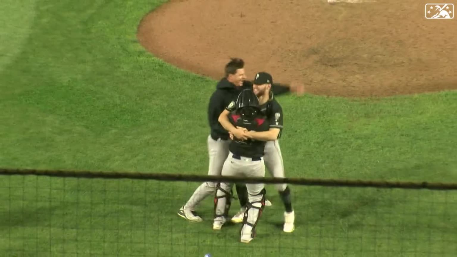 Osvaldo Berrios closes out Lugnuts' no-hitter | 09/05/2022 | MLB.com