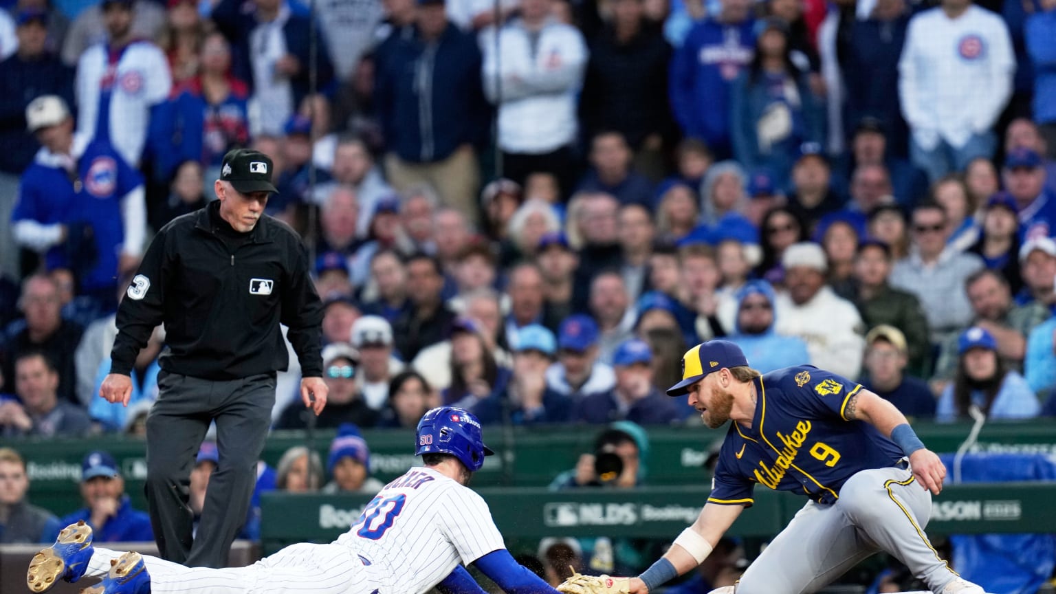 Grant Anderson picks off Kyle Tucker | 10/08/2025 | Milwaukee Brewers